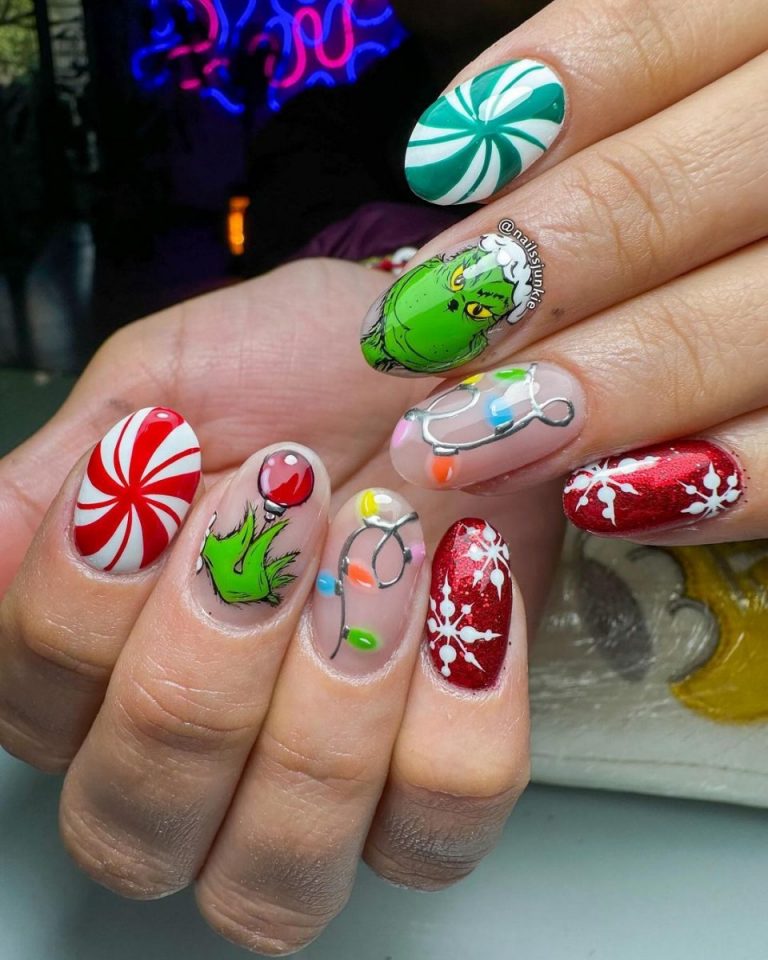 14 Grinch Christmas nail designs worth checking out [2026]
